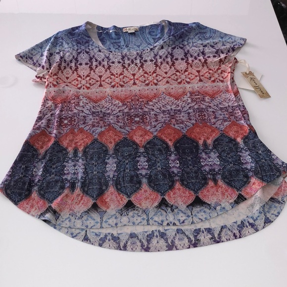 World unity | Tops | World Unity Colorful Short Brand New | Poshmark